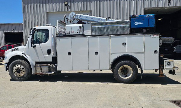 USED 2018 Freightliner M2 Service Truck | QT Equipment