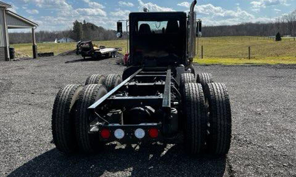 2013 Peterbilt 348 - Chassis Only | QT Equipment
